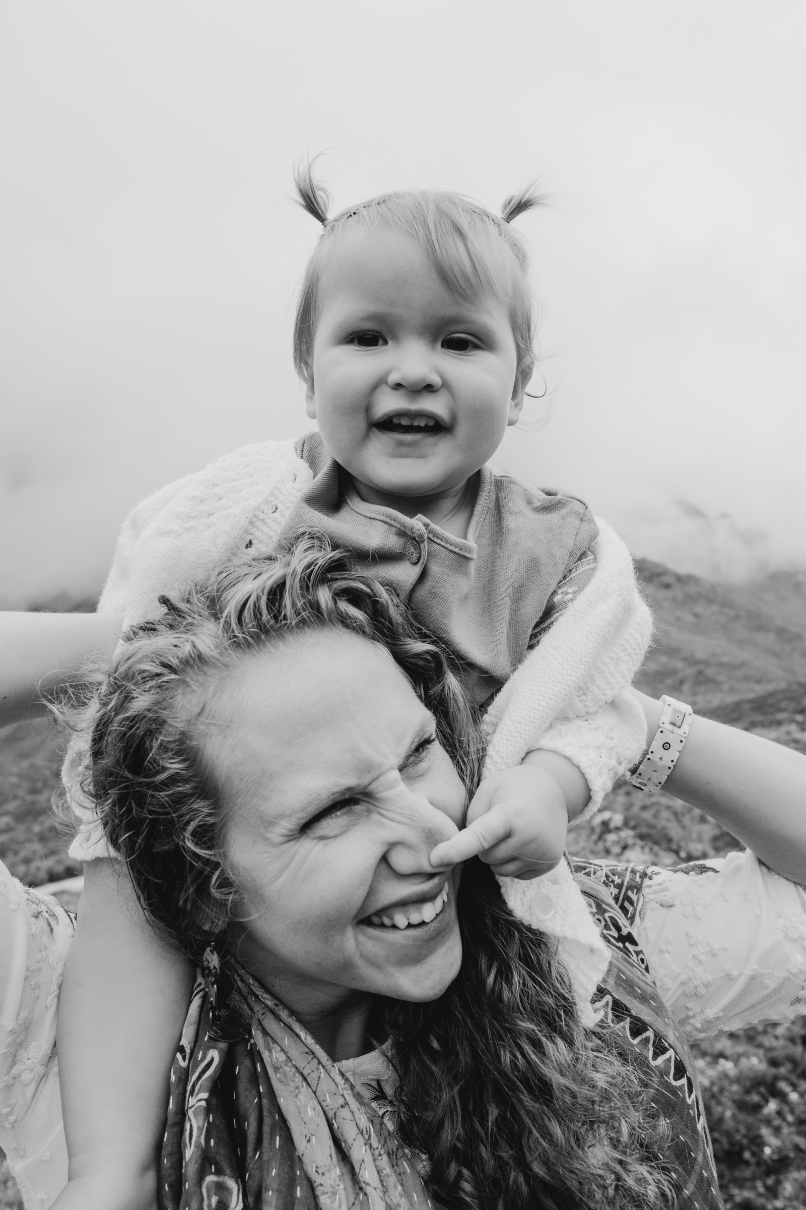 Hanna & Audrey| Hatcher Pass, Alaska with Mama & Babe - Erin Wheat Co.
