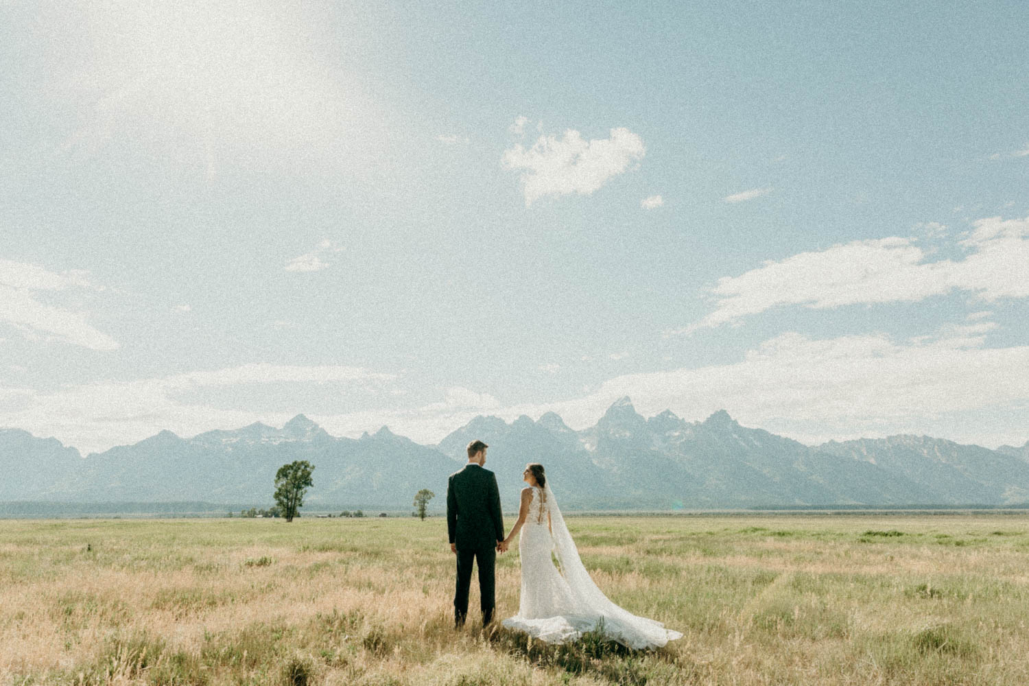 Windy Point Turnout Elopement | Ashley & Scott - Erin Wheat Co.
