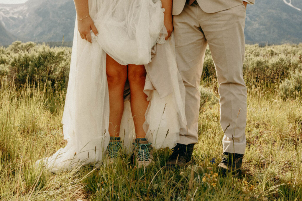 Mountain View Turnout Elopement | Breanna & Jacob - Erin Wheat Co.